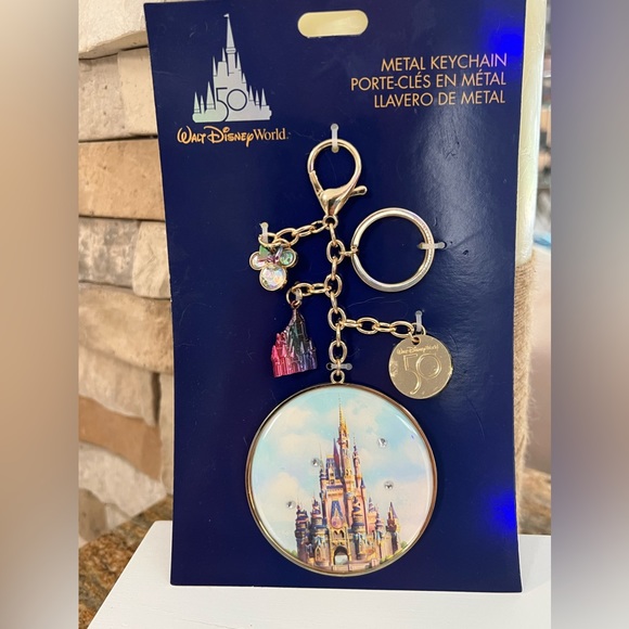 Disney | Accessories | New Wdw 5th Cinderella Castle Keychain Walt ...